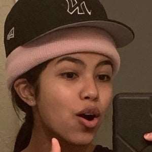 Swaggy Saraaa Birthday, Real Name, Age, Weight, Height, Family, Facts ...