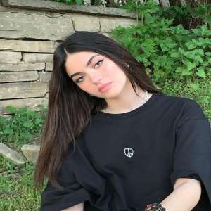 Melody Nafari Birthday, Real Name, Age, Weight, Height, Family, Facts ...