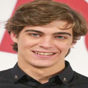 Lorenzo Zurzolo Birthday, Real Name, Age, Weight, Height, Family, Facts ...