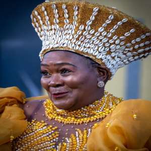 Connie Chiume Birthday, Real Name, Age, Weight, Height, Family, Facts ...