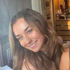 Eva Simpson (TikTok Star) Birthday, Real Name, Age, Weight, Height ...