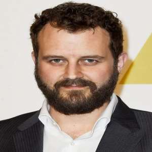 Barney Pilling Birthday, Real Name, Age, Weight, Height, Family, Facts ...