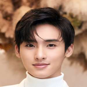 Ryan Zhang Birthday, Real Name, Age, Weight, Height, Family, Facts ...