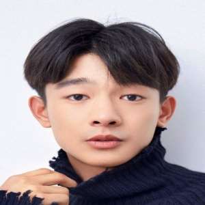 Zhang Youhao Birthday, Real Name, Age, Weight, Height, Family, Facts ...