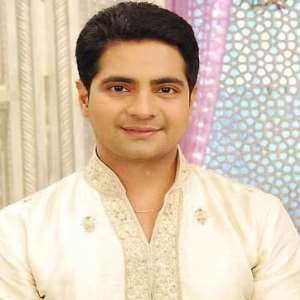 Naitik Singhania Birthday, Real Name, Age, Weight, Height, Family ...