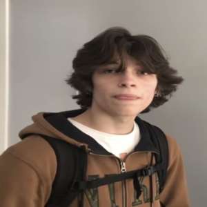 Christopher Sturniolo Birthday, Real Name, Age, Weight, Height, Family ...