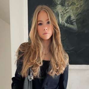 Iza Cryssanthander Birthday, Real Name, Age, Weight, Height, Family ...