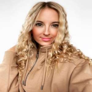 Chelsea (Love is Blind) Birthday, Real Name, Age, Weight, Height ...