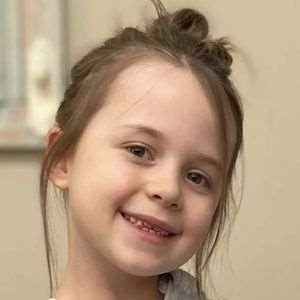 Audriana McCarty Birthday, Real Name, Age, Weight, Height, Family ...