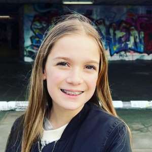 Tilly Mills Birthday, Real Name, Age, Weight, Height, Family, Facts ...