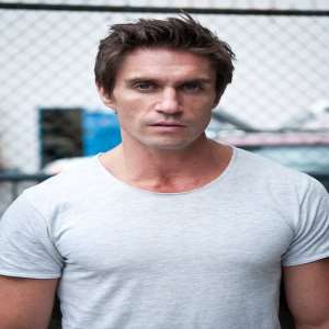 Michael Rowe Birthday, Real Name, Age, Weight, Height, Family, Facts ...