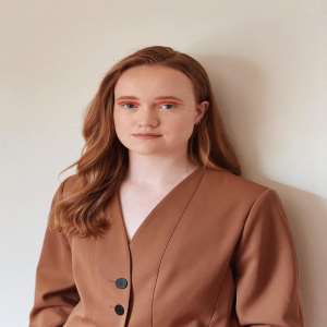 Liv Hewson Bio & More - Notednames