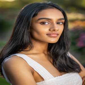 Shabana Azeez Birthday, Real Name, Age, Weight, Height, Family, Facts ...