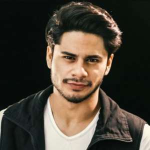 Haris Waheed Birthday, Real Name, Age, Weight, Height, Family, Facts ...