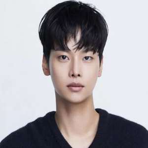 N (Singer) Birthday, Real Name, Age, Weight, Height, Family, Facts ...