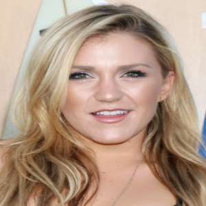 Jessica Lowe Birthday, Real Name, Age, Weight, Height, Family, Facts ...