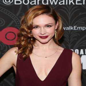 Meg Steedle Birthday, Real Name, Age, Weight, Height, Family, Facts ...