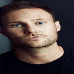 Jordan Patrick Smith Birthday, Real Name, Age, Weight, Height, Family ...