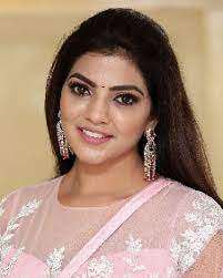 Lahari Shari Birthday, Real Name, Age, Weight, Height, Family, Facts ...
