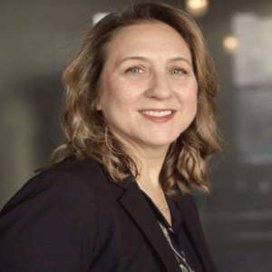 Kate Sanford Birthday, Real Name, Age, Weight, Height, Family, Facts ...