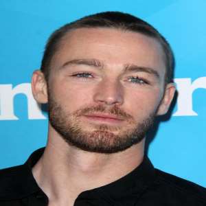 Jake McLaughlin Birthday, Real Name, Age, Weight, Height, Family, Facts ...