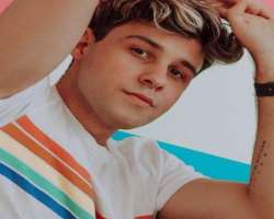 Aaron Perry Birthday, Real Name, Age, Weight, Height, Family, Facts ...