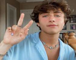 Adam Tyler Berman Birthday, Real Name, Age, Weight, Height, Family ...