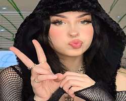 Addy Rae Tharp Birthday, Real Name, Age, Weight, Height, Family, Facts ...