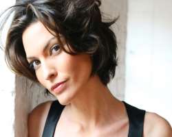 Alana De la Garza Birthday, Real Name, Age, Weight, Height, Family ...