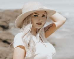 Alex Cloutier Birthday, Real Name, Age, Weight, Height, Family, Facts ...