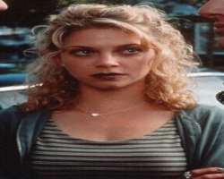 Amanda Detmer Birthday, Real Name, Age, Weight, Height, Family, Facts ...