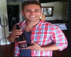 Ari Boyland Birthday, Real Name, Age, Weight, Height, Family, Facts ...
