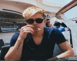 Billy Unger Birthday, Real Name, Age, Weight, Height, Family, Facts ...