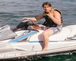 Calvin Goldby Birthday, Real Name, Age, Weight, Height, Family, Facts ...