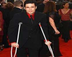 Carlo Bernard (Actor) Birthday, Real Name, Age, Weight, Height, Family ...