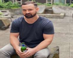 Chris (Love is Blind) Birthday, Real Name, Age, Weight, Height, Family ...