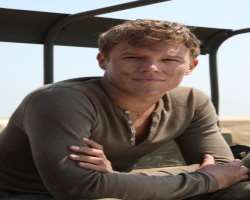 Christopher Egan Birthday, Real Name, Age, Weight, Height, Family ...