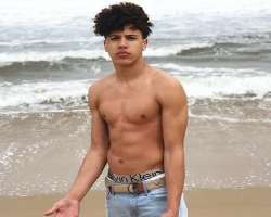 Collin Sewell Birthday, Real Name, Age, Weight, Height, Family, Facts ...