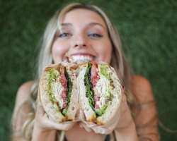 Courtney Raine Birthday, Real Name, Age, Weight, Height, Family, Facts ...