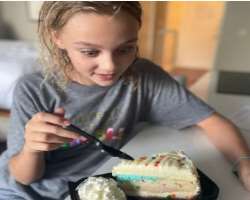 Elle Graham Birthday, Real Name, Age, Weight, Height, Family, Facts ...