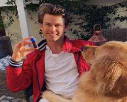 Eric Ambrose Birthday, Real Name, Age, Weight, Height, Family, Facts ...