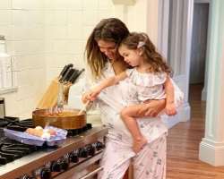 Erin Lichy Birthday, Real Name, Age, Weight, Height, Family, Facts ...