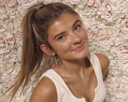 Hannah Schlenker Birthday, Real Name, Age, Weight, Height, Family ...