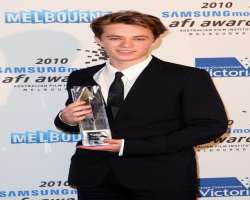 Harrison Gilbertson Birthday, Real Name, Age, Weight, Height, Family ...