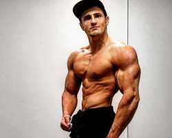 Houston Jones Birthday, Real Name, Age, Weight, Height, Family, Facts ...