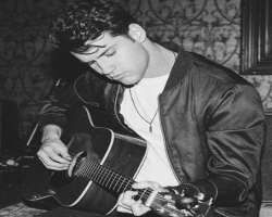 Jonathan Tilkin Birthday, Real Name, Age, Weight, Height, Family, Facts ...