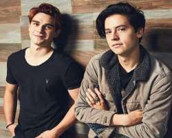 Jughead Jones Birthday, Real Name, Age, Weight, Height, Family, Facts ...