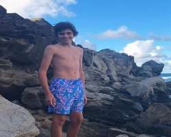 Lincoln Melcher Birthday, Real Name, Age, Weight, Height, Family, Facts ...