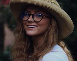 Mackenzie Shealy Birthday, Real Name, Age, Weight, Height, Family ...