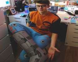 Max Reisinger Birthday, Real Name, Age, Weight, Height, Family, Facts ...